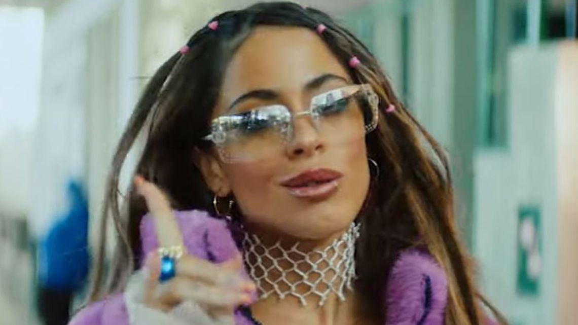 Tini Stoessel contundente en su nueva canción Que los envidiosos se