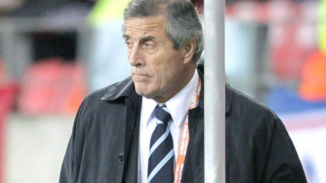 Tabárez: "Jugamos de igual a igual" | 442