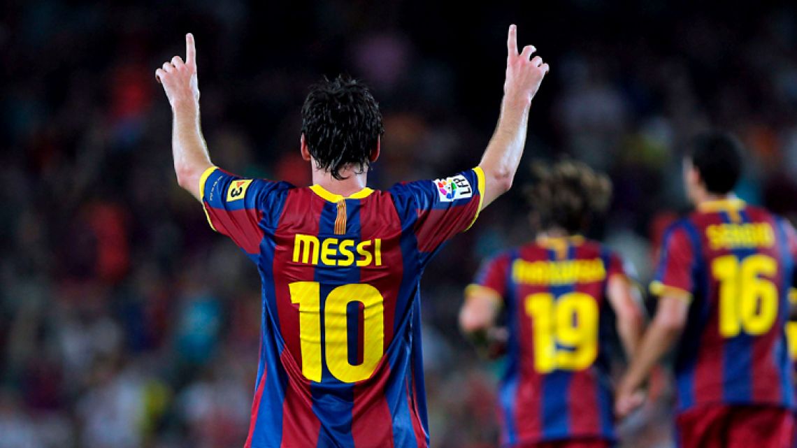 Messi golea y festeja con el Barça | 442