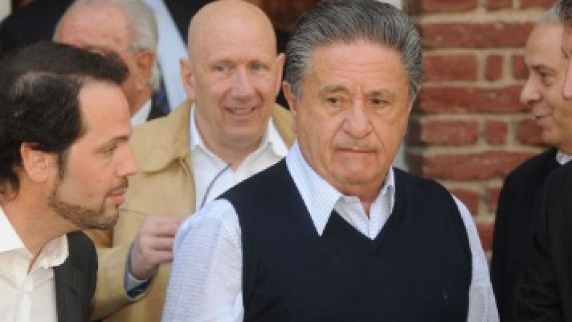 Duhalde: "Un día me ven caminando por la calle y un loco me pega un ...