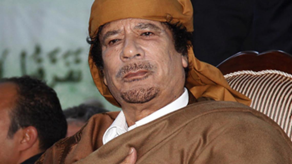 El G-8 quiere 'atarle' las manos a Kadafi | Perfil