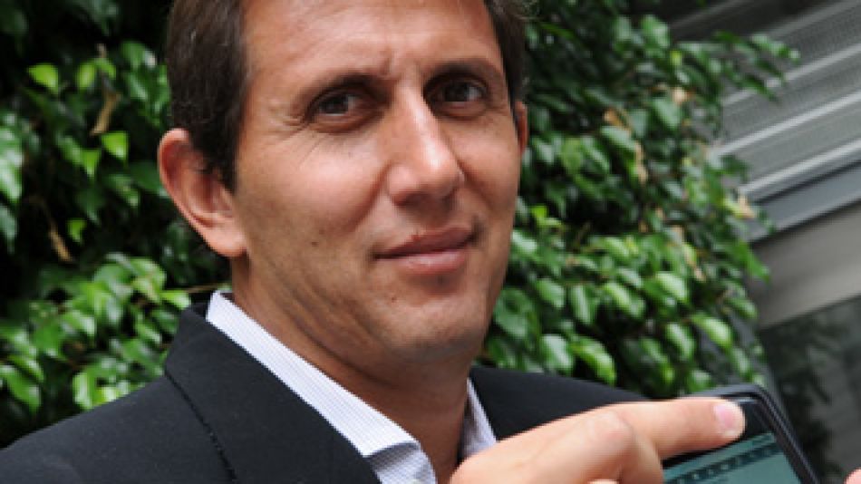 Varsky factura $50 mil al mes con Twitter | Perfil