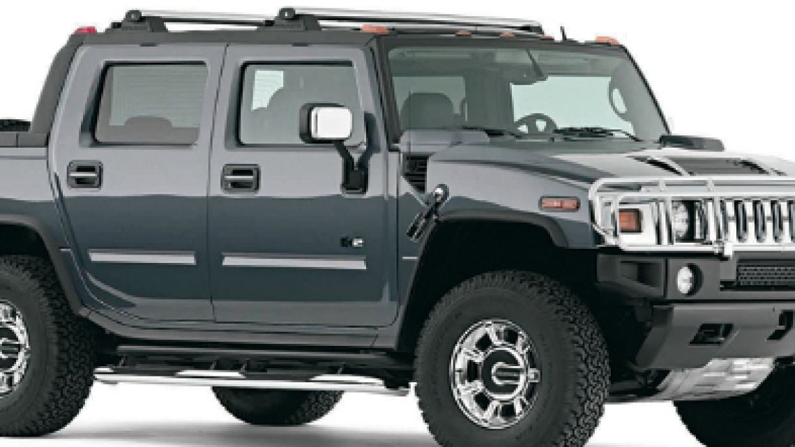 La Hummer atribuida a Sergio Schoklender, con patente diplomática | Perfil