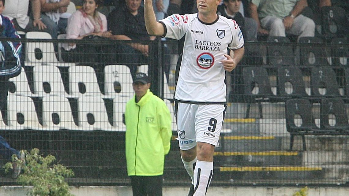 Matos amargó al Rojo en Floresta | 442