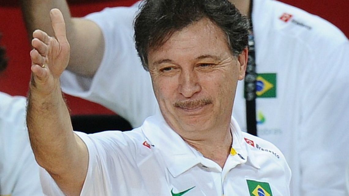 Magnano, DT del año en Brasil | 442