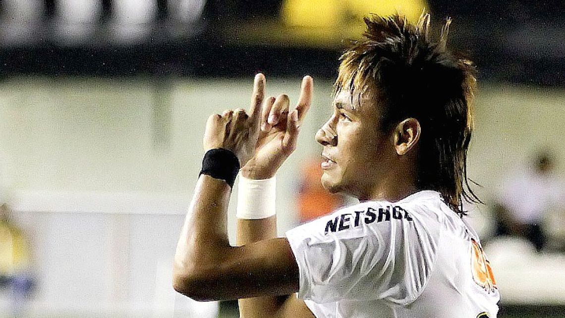 Neymar le hizo tres al Internacional | 442