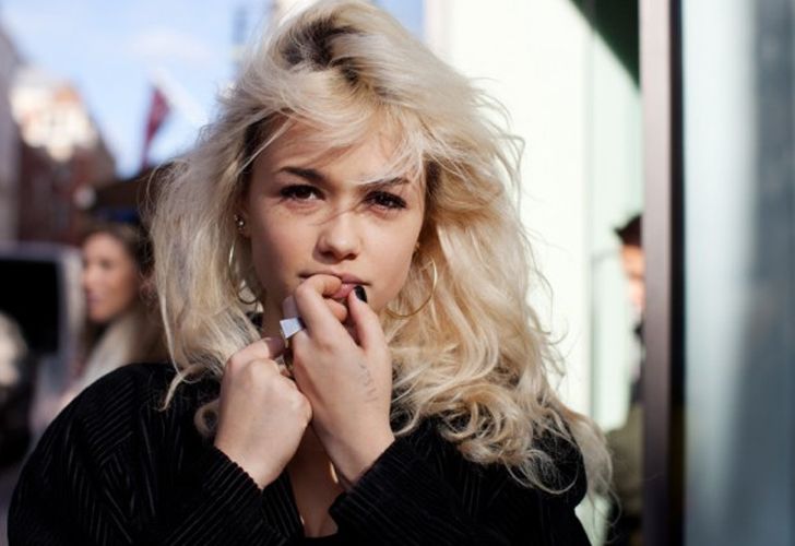 La perfección del rubio | Perfil