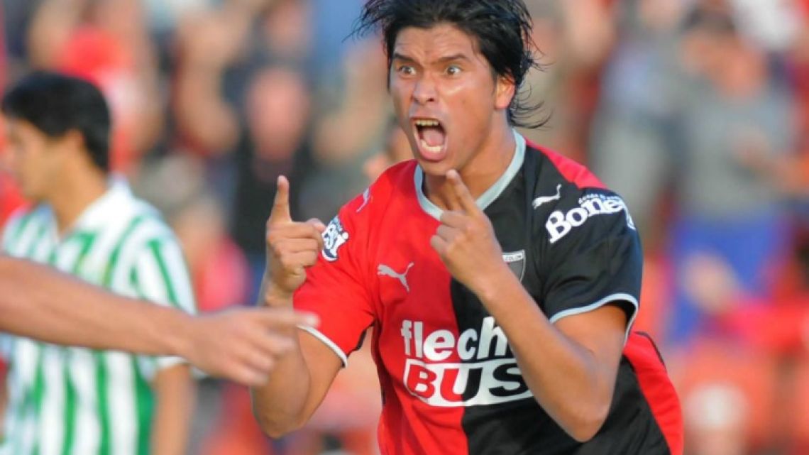 “Tito” Ramírez se muda a Santa Fe | 442