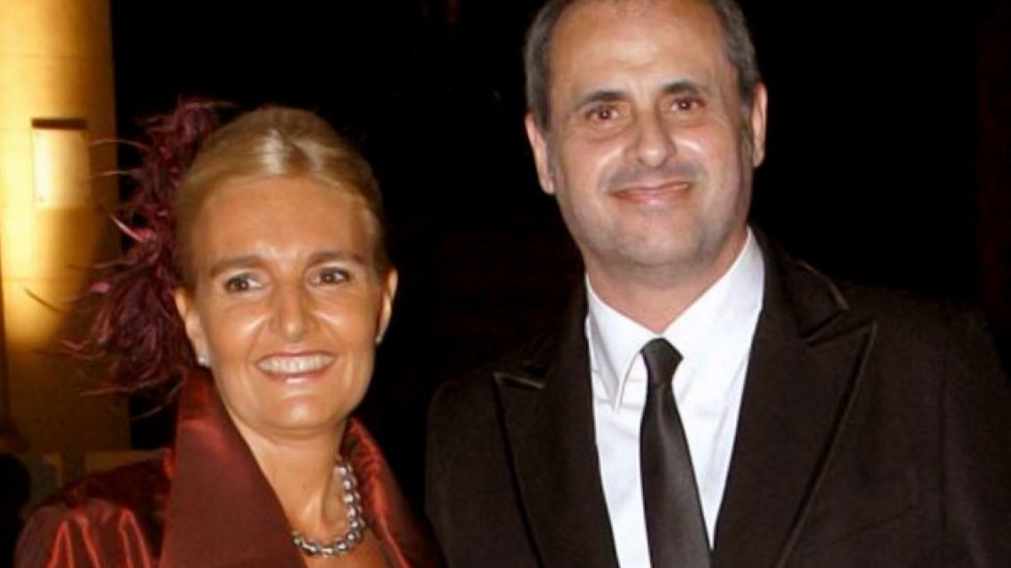 La ex de Rial reclama ahora $8 millones | Perfil