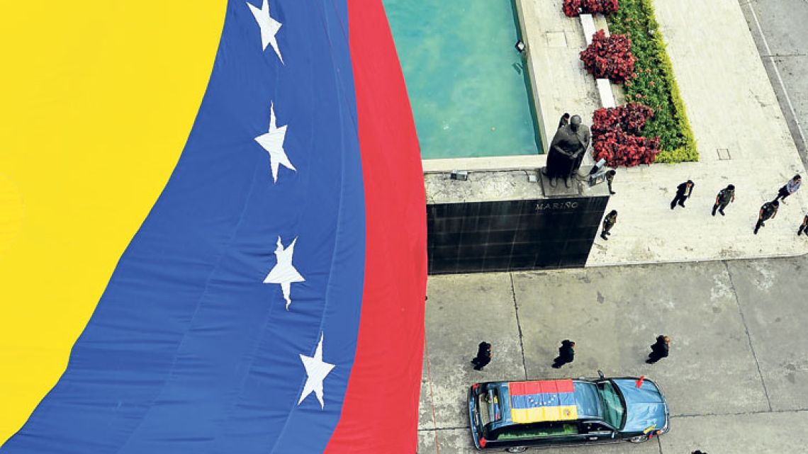 Chávez no será embalsamado y en el chavismo debaten sobre dónde murió ...