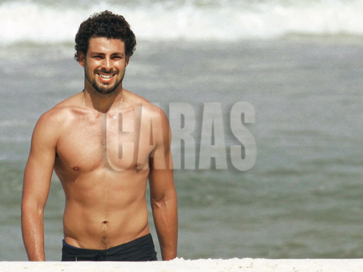 Caras | Los secretos de Cauã Reymond