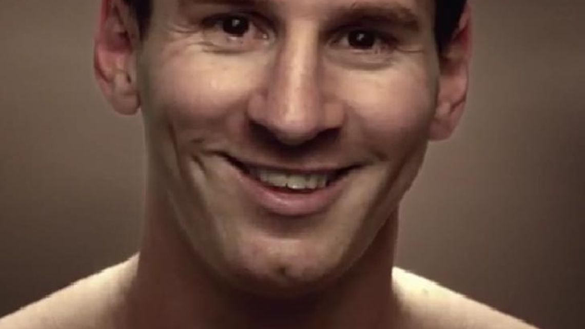 Lionel Messi junto a Shakira en el video para Brasil 2014 | 442