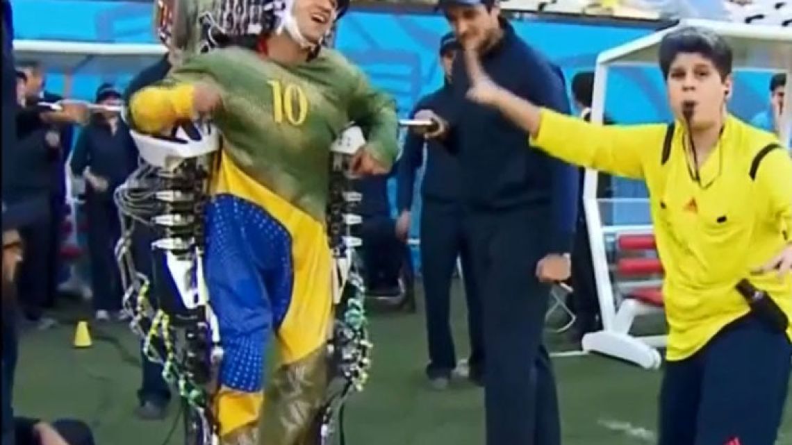 El exoesqueleto decepcionó en la apertura y apuntan a la falla del ...