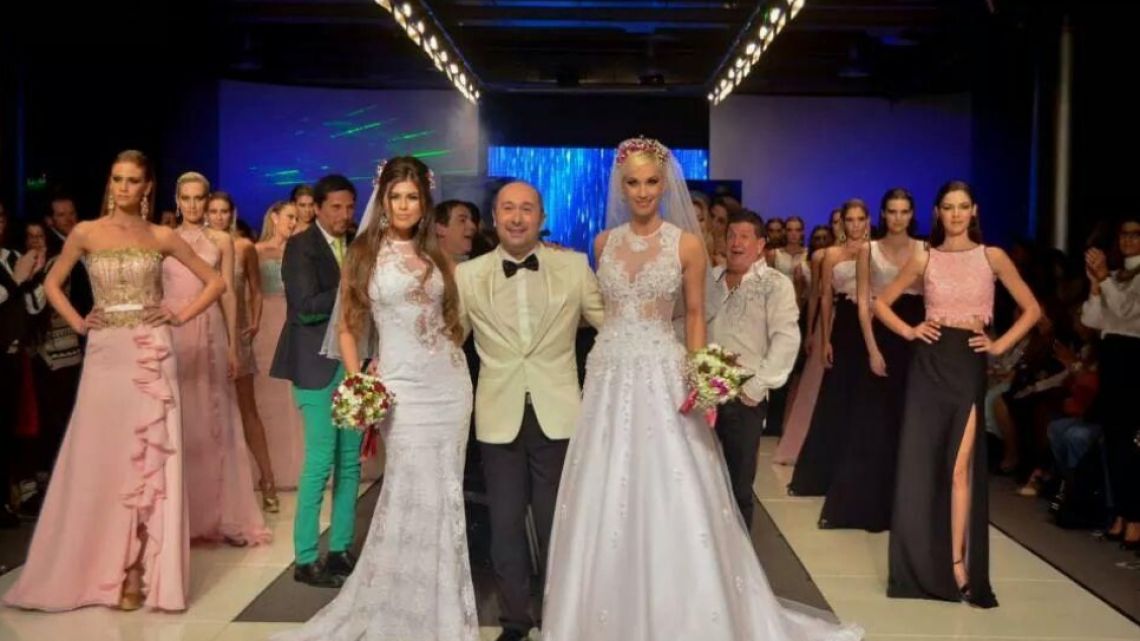 Especial "Claudio Cosano, 20 años" | Exitoina