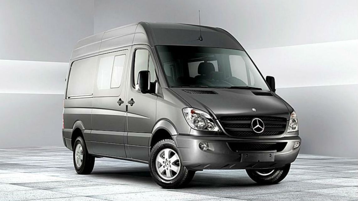Mercedes-Benz Sprinter Fest! | Parabrisas