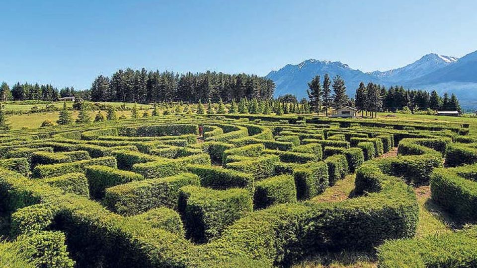 Más de 200 turistas por día en el laberinto más grande de Sudamérica ...