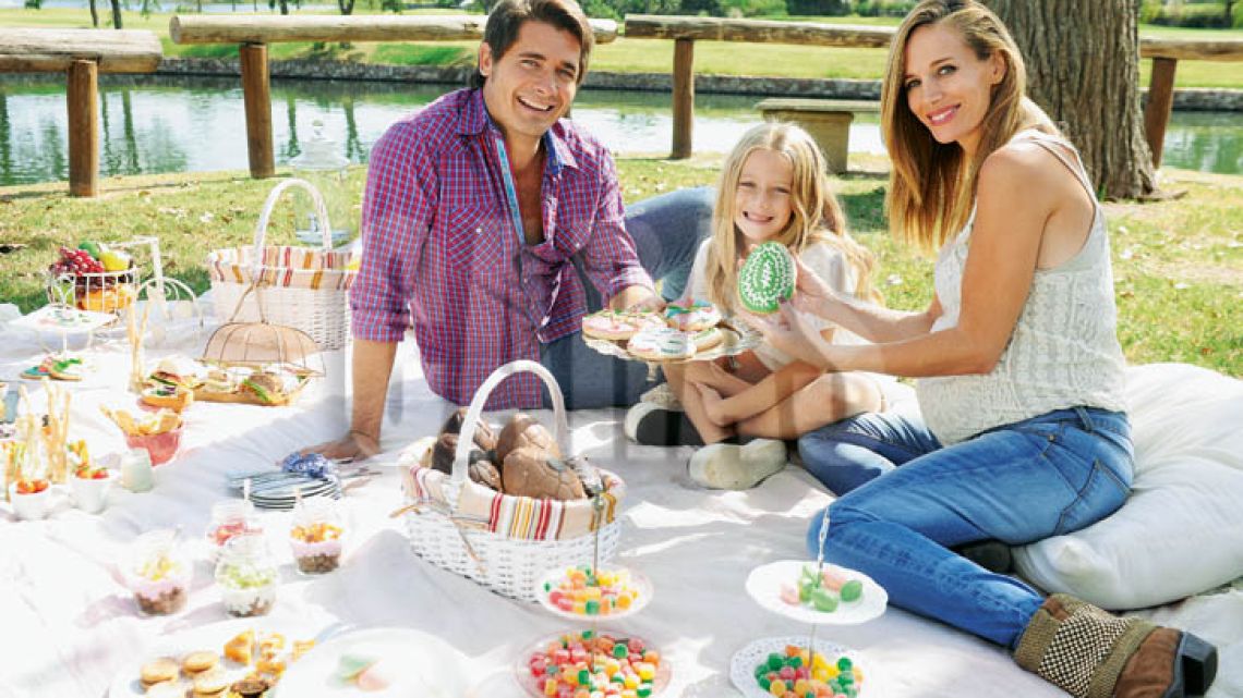 Los Andinos celebran la llegada del varon | Caras