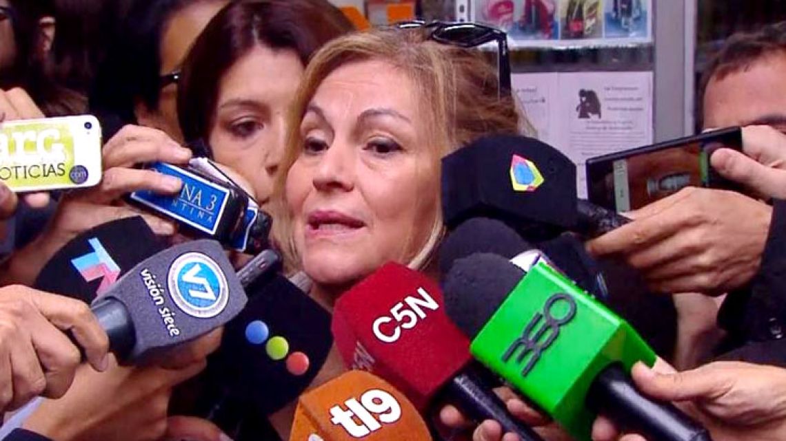 "Vieron a cuatro hombres sospechosos cerca", dijo la madre de Carlina ...