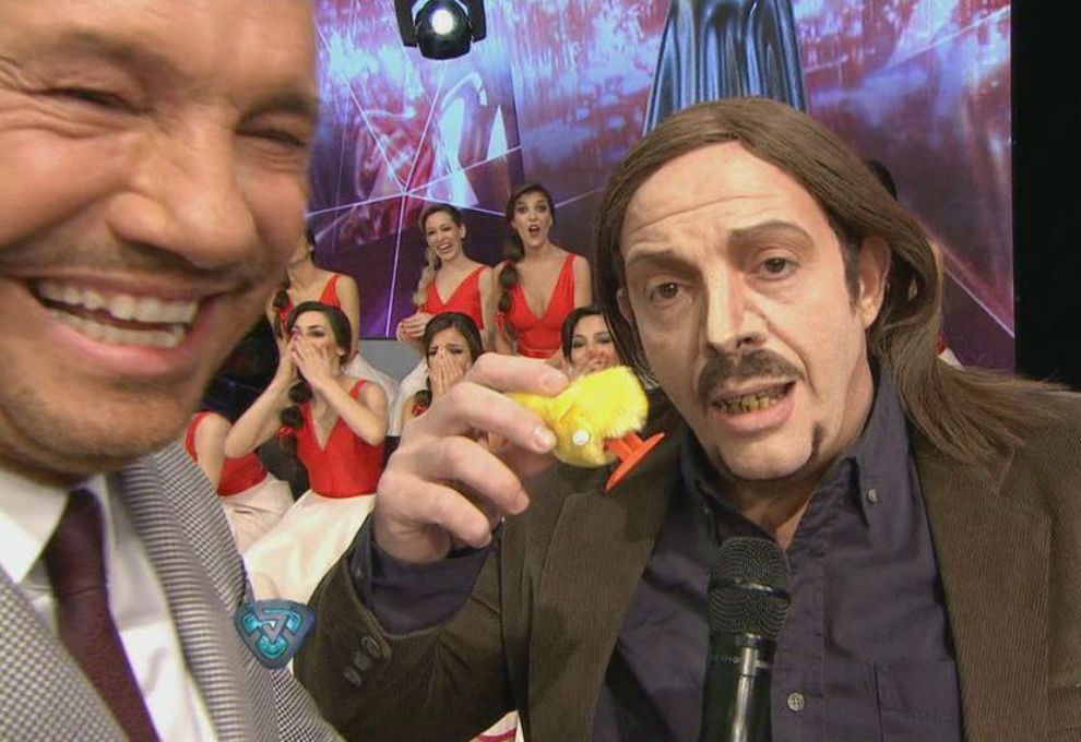 El "gigoló" llegó a la pista del Bailando e intentó hacer negocios con ...