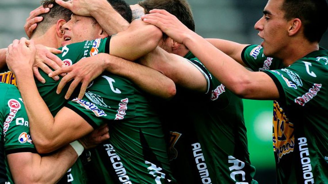 Nueva Chicago volvió a sonreír en Mataderos | 442