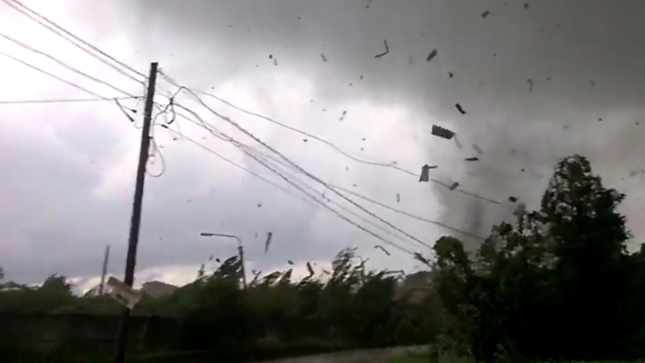 Tornado invisible golpea pueblo ruso | Weekend