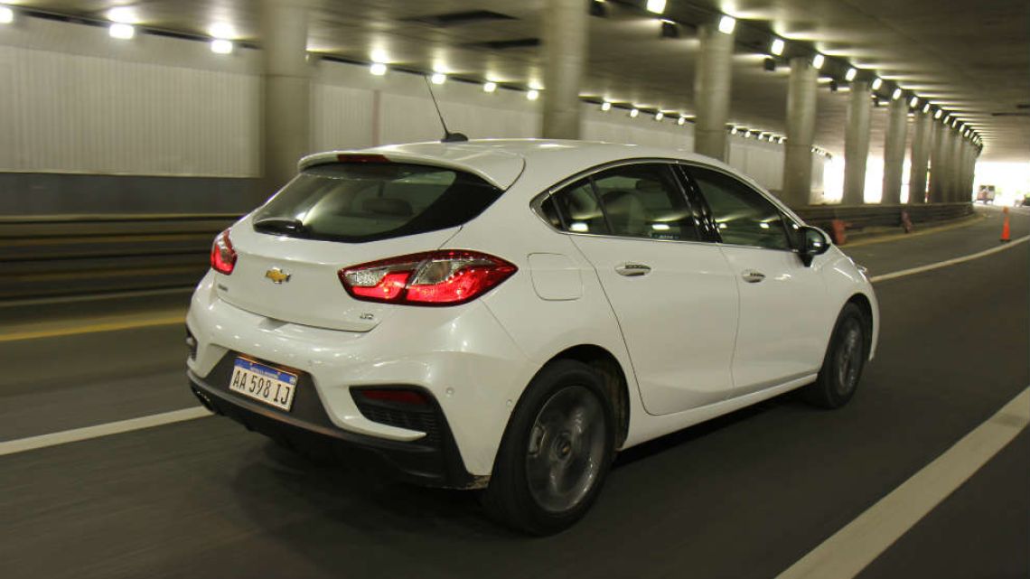 Chevrolet Cruze 5P | Parabrisas
