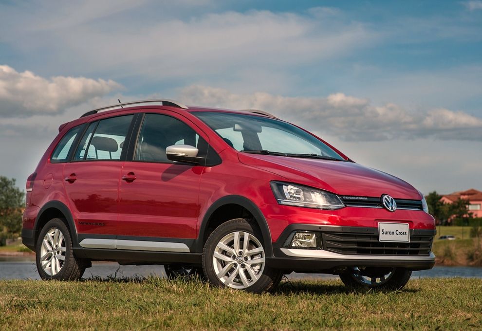 Volkswagen Suran y Fox mejoran su equipamiento | Parabrisas