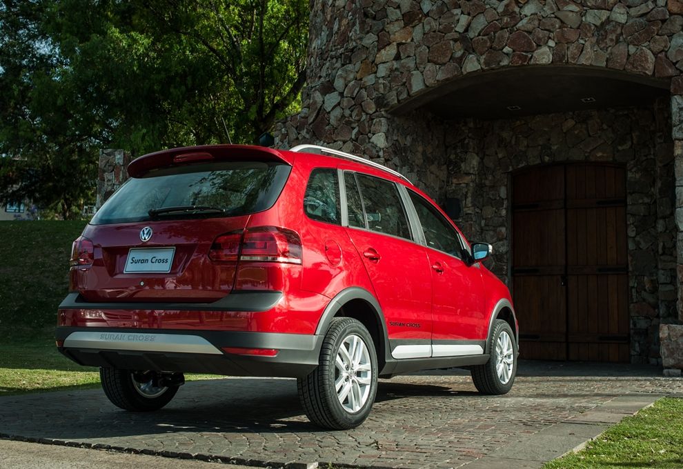 Volkswagen Suran y Fox mejoran su equipamiento | Parabrisas