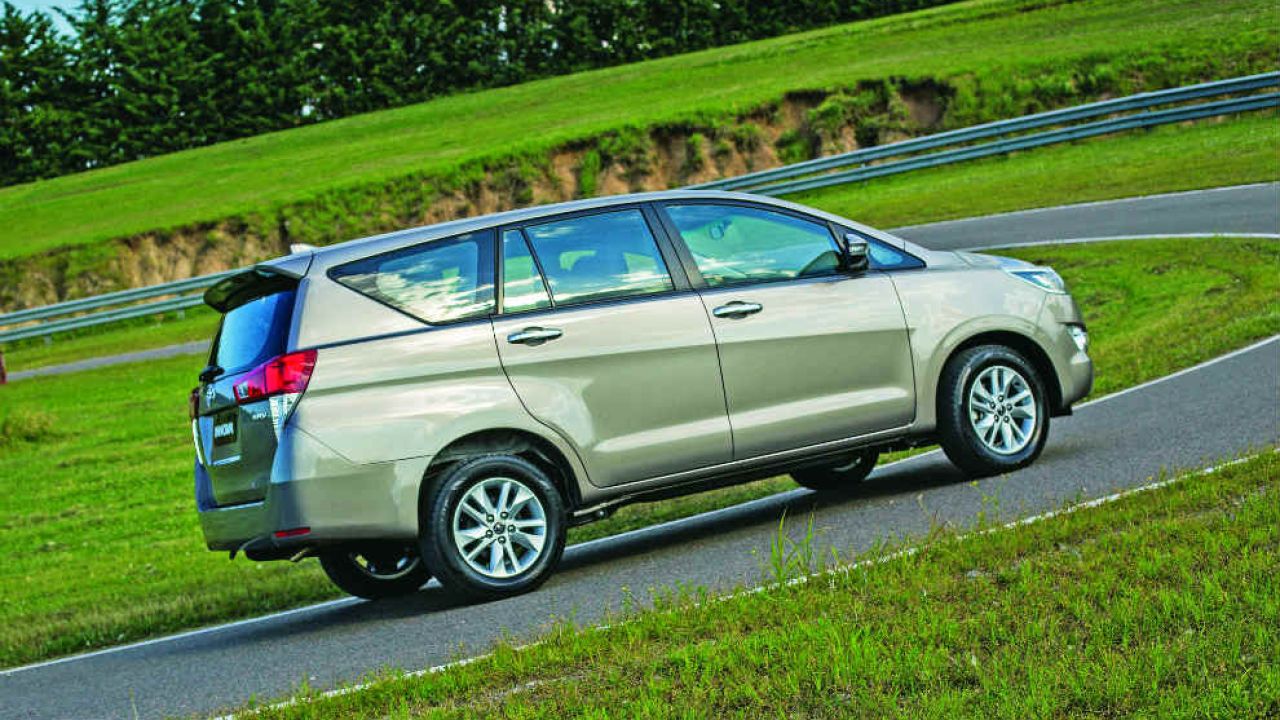 Dos minivan para disfrutar en familia | Weekend