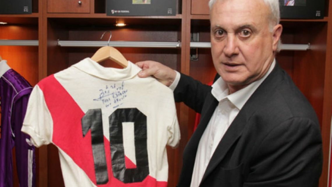 Beto Alonso, a Macri: "Que le toque el culo a Gallardo" | 442