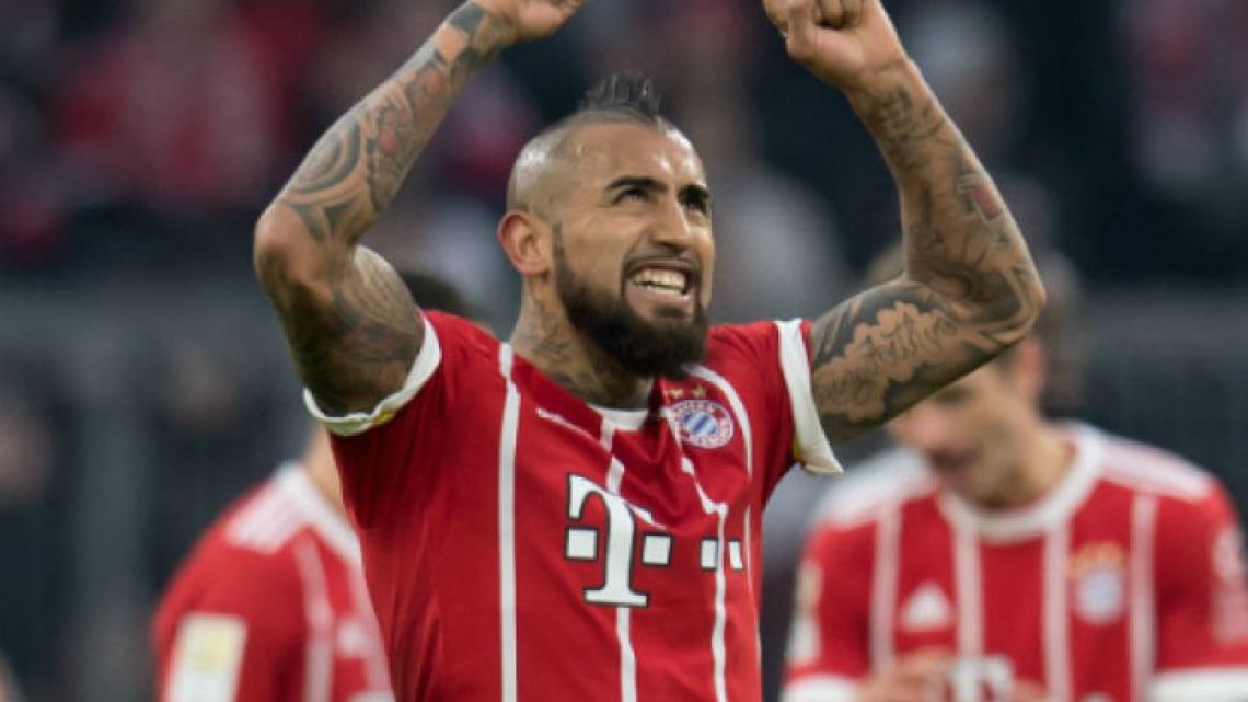 Barcelona oficializó la llegada de Arturo Vidal | 442