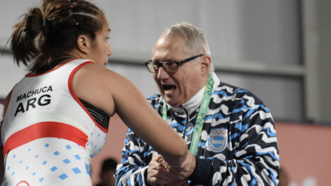 Linda Machuca aseguró medalla en lucha | 442