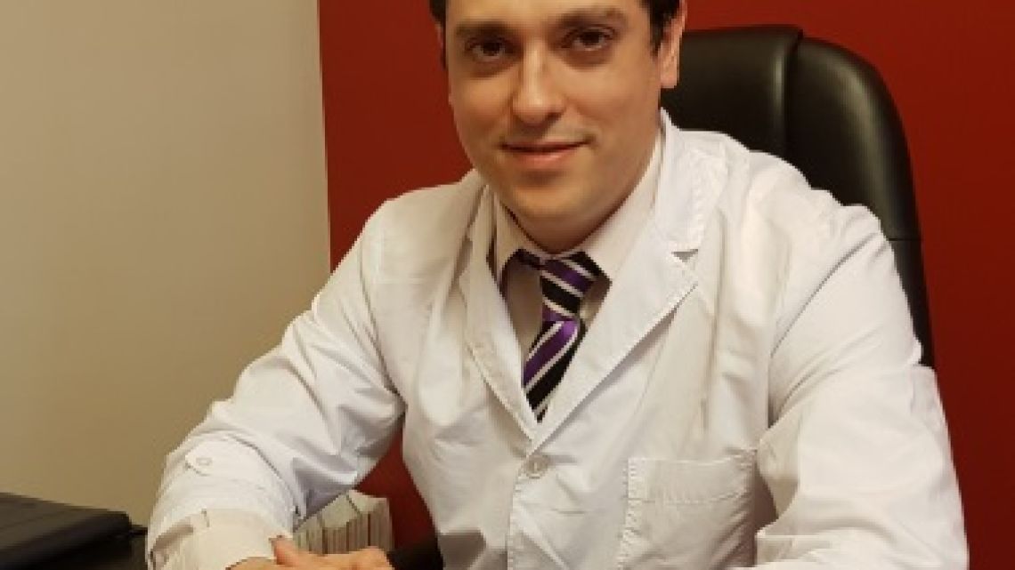 Dr. Roberto López: el cirujano plástico de los abdómenes difíciles | Caras