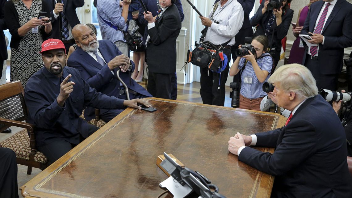 El rapero Kayne West se reunió con Trump y aseguró "es un héroe" | Perfil