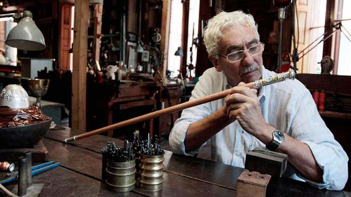 Cuál es el pedido especial de Alberto Fernández para su bastón de mando ...