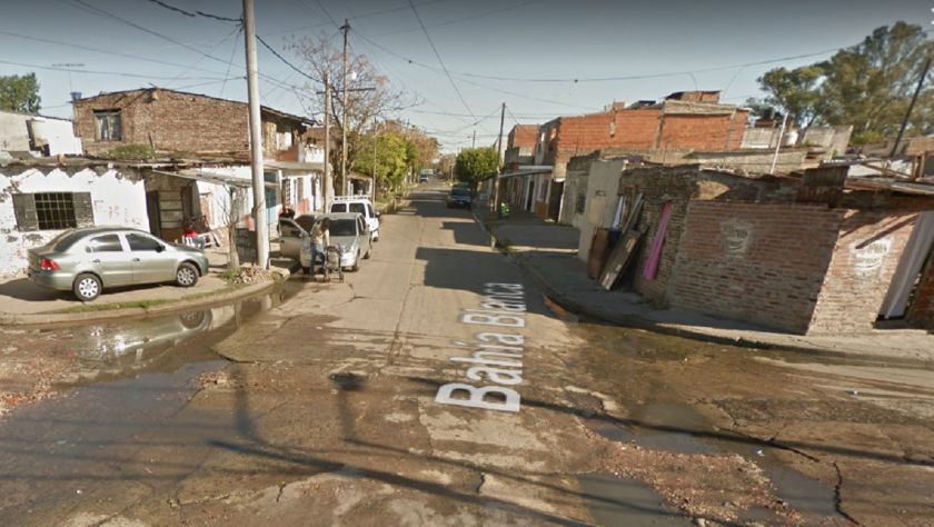 El GPS la envió por error a una villa y balearon a su hija de 4 años ...