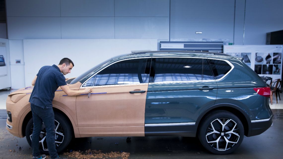 El arte de esculpir autos | Parabrisas