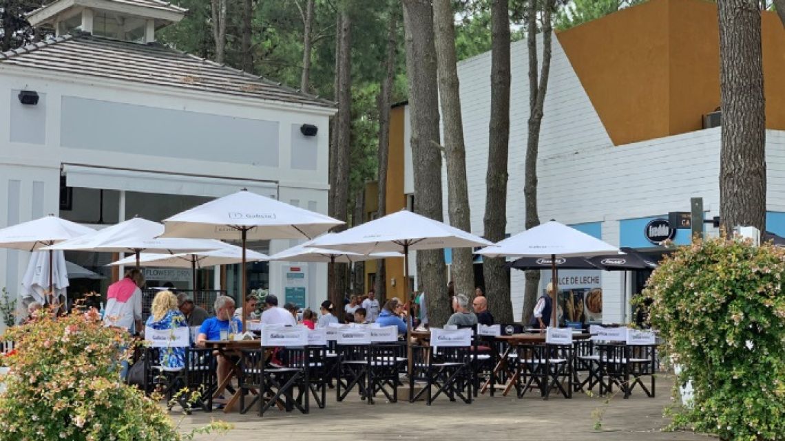 Centro Comercial Pinamar Norte: un paseo en sí mismo | Caras