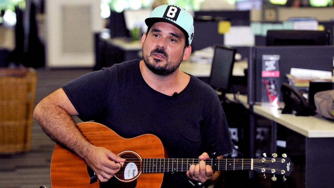 Bambi | "Vuelve a casa" | Perfil