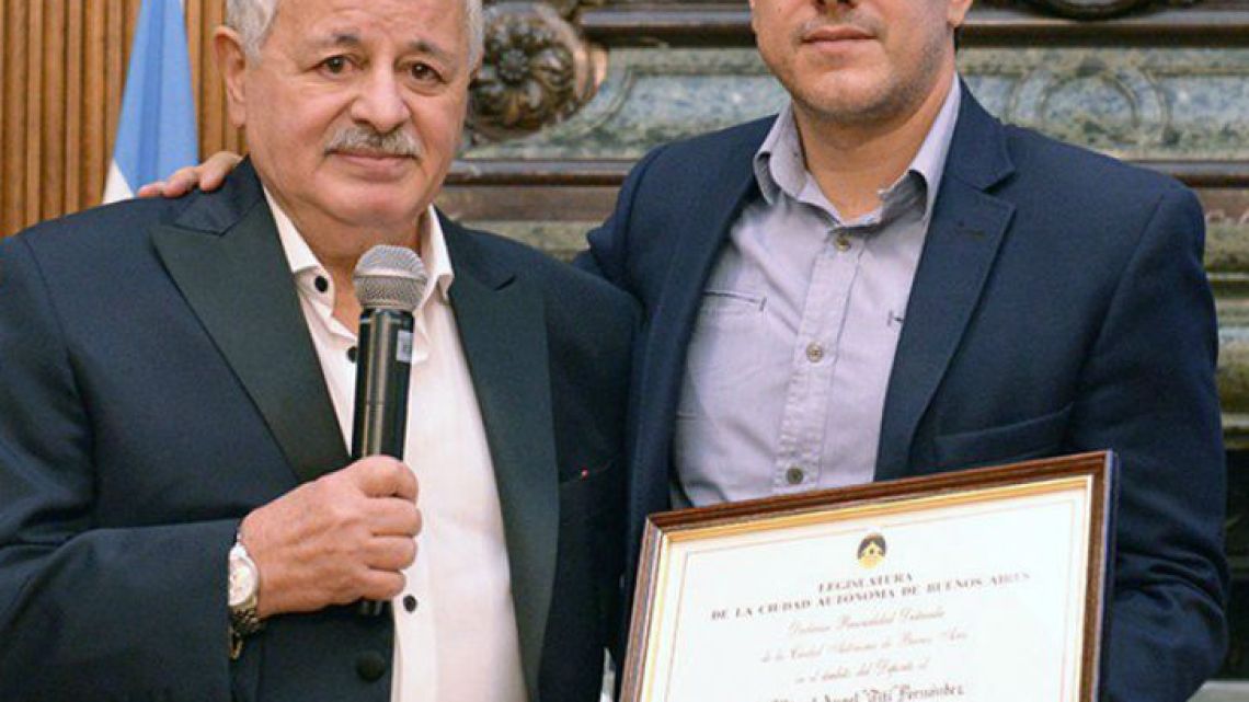 Distinguieron a Tití Fernández en la Legislatura | 442