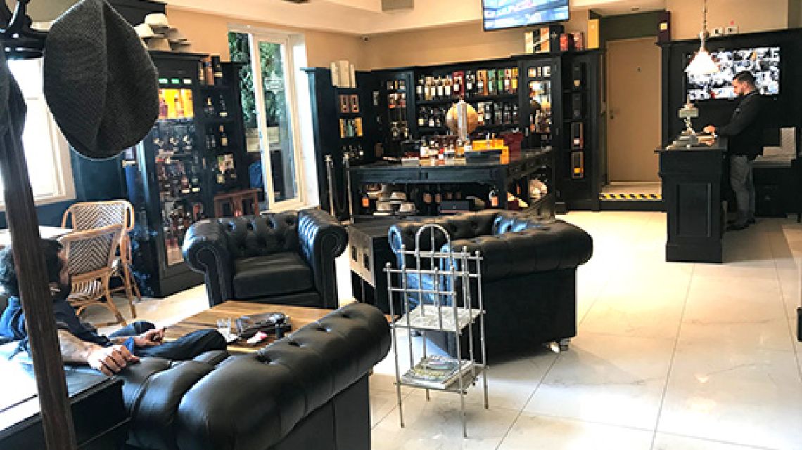 Un mundo de placeres en Vuelta Abajo Social Club | Perfil