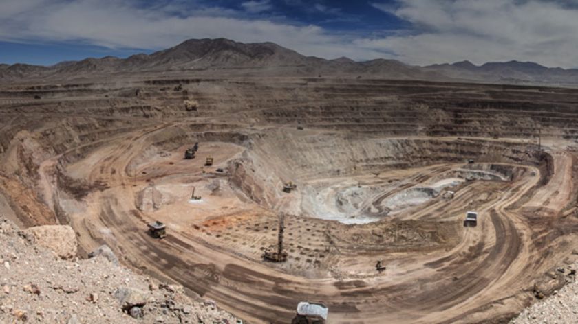 La principal minera de cobre de Chile se enfrenta a la huelga más ...
