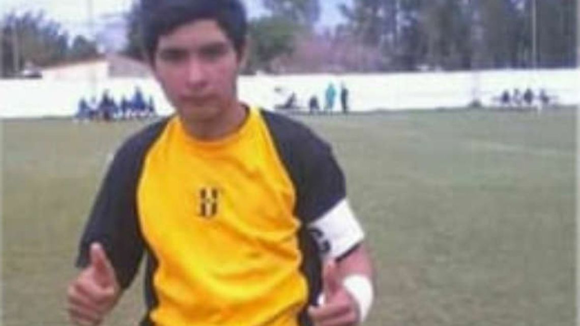 Un chico de 17 años murió tras atajar un penal | 442