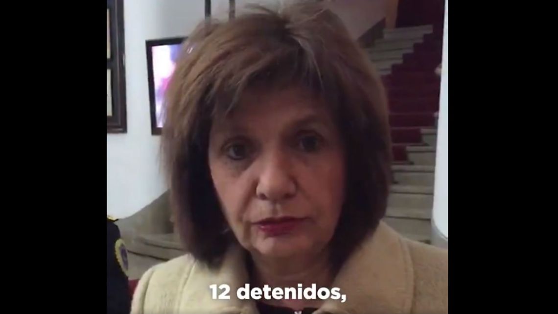 Twitter explotó de memes por el raro look de Patricia Bullrich | Perfil