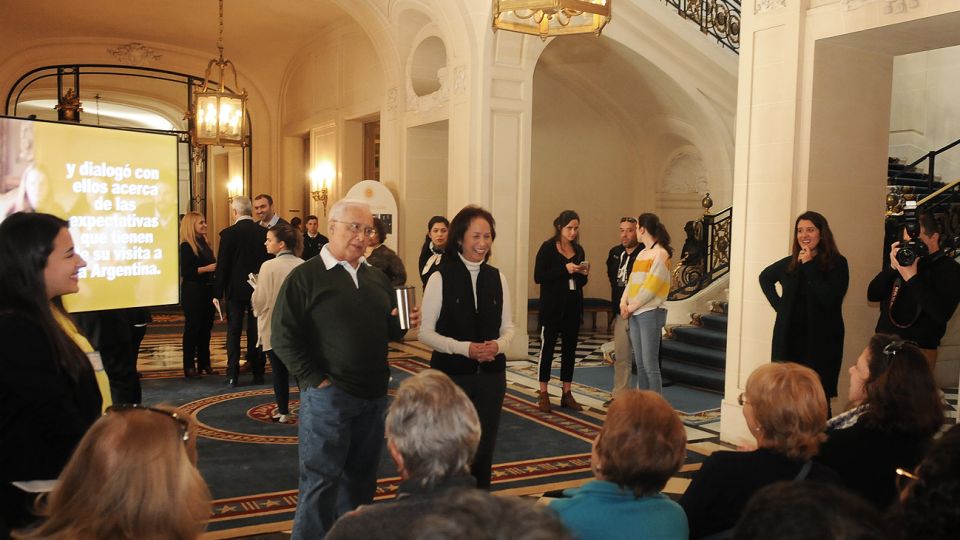 Porteños learn secrets of Palacio Bosch, historic mansion in Argentina ...