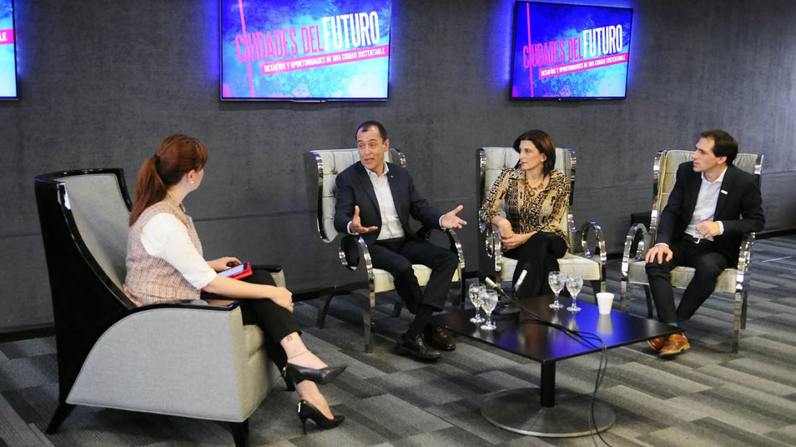 Mariale Álvarez, Diego Prado y Gabriel Pérez, los panelistas de ...