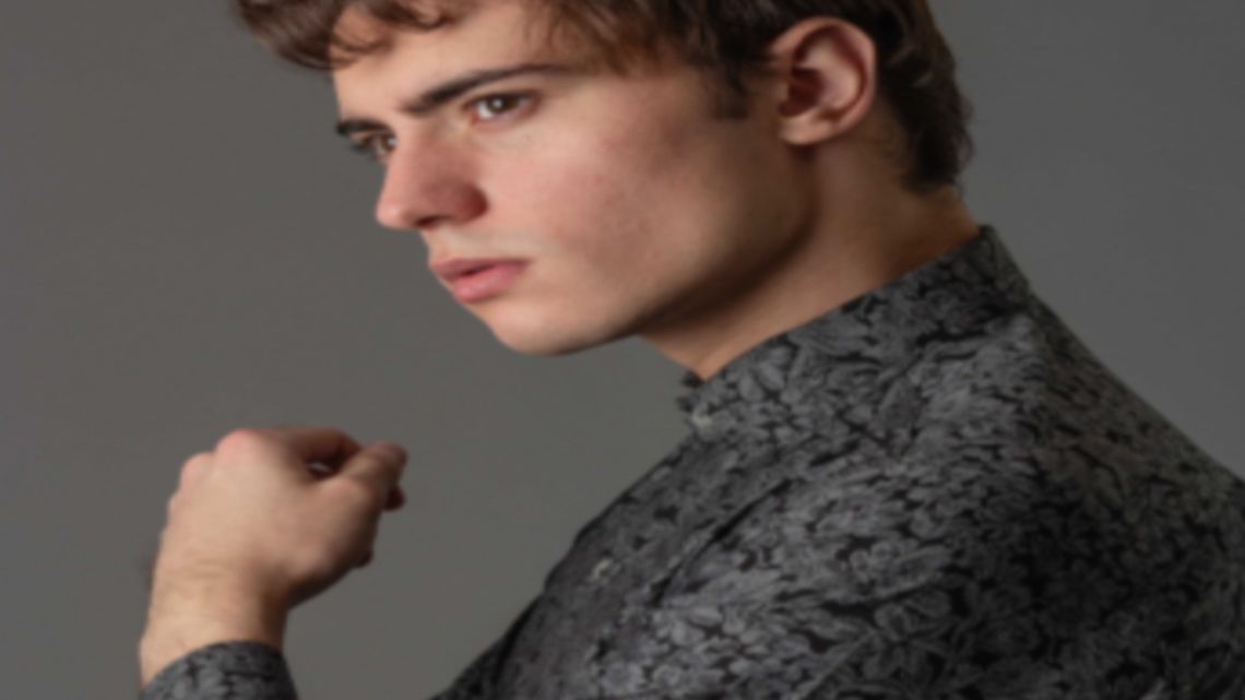 Baron Hirsch: indumentaria masculina con estilo | Caras