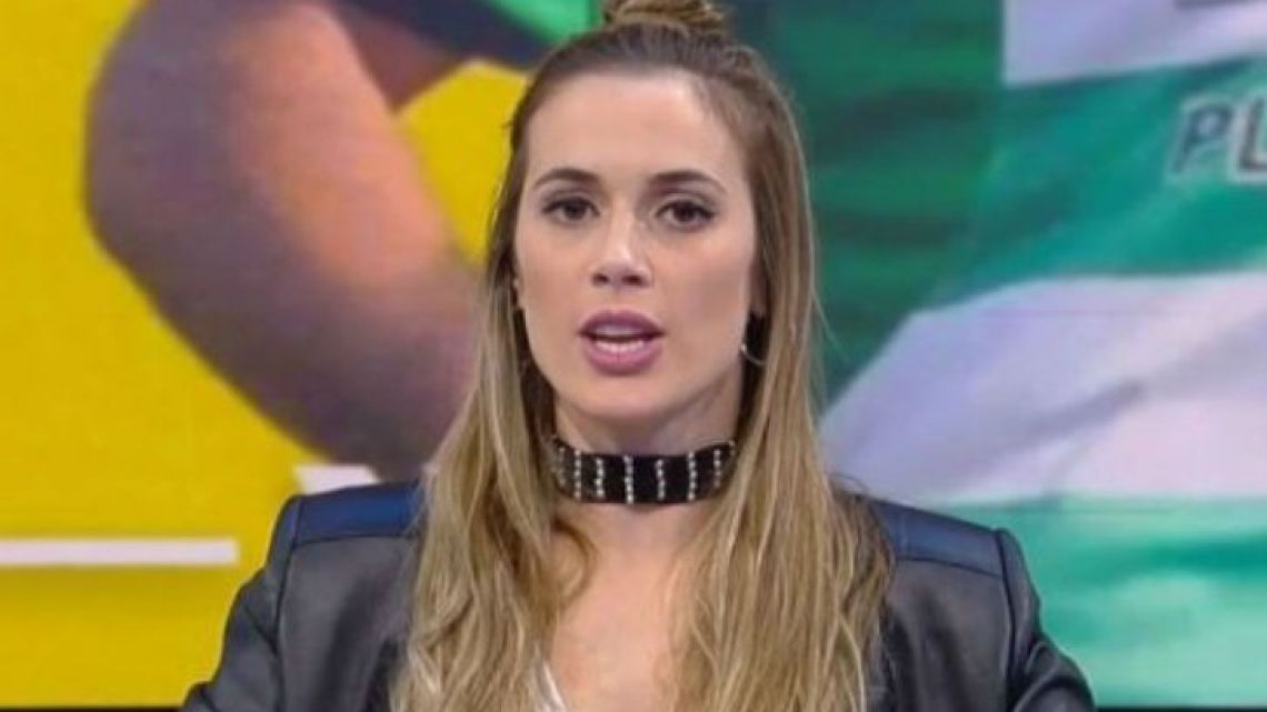 Chechu Bonelli y una polémica traducción de VAR | 442