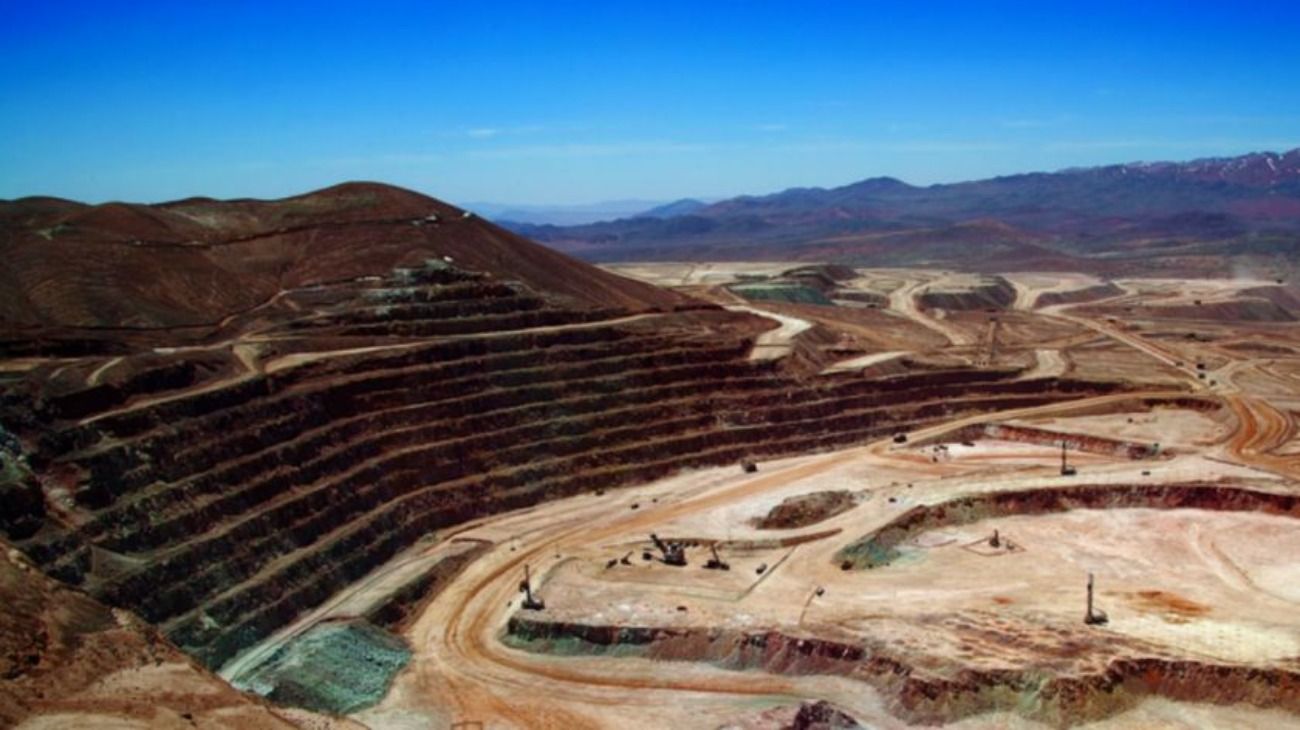 Gold Fields planea vender acciones para financiar una mina en Chile ...