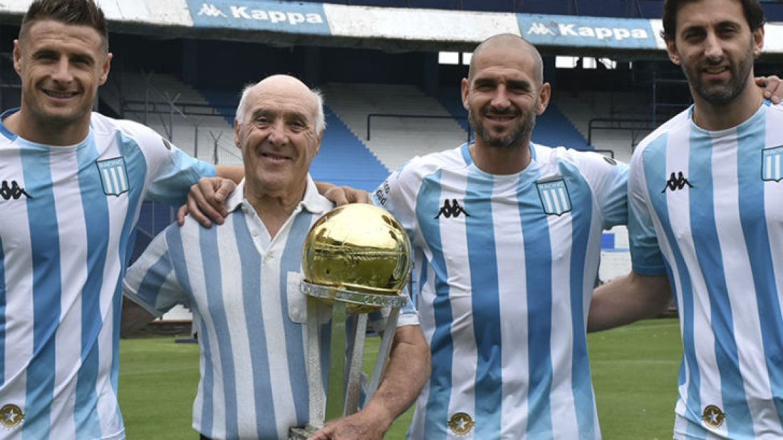 Cargadas porque Pillud es "leyenda" de Racing | 442